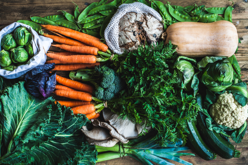 Growing Produce: A Guide to Growing Fruits and Vegetables in Your ...